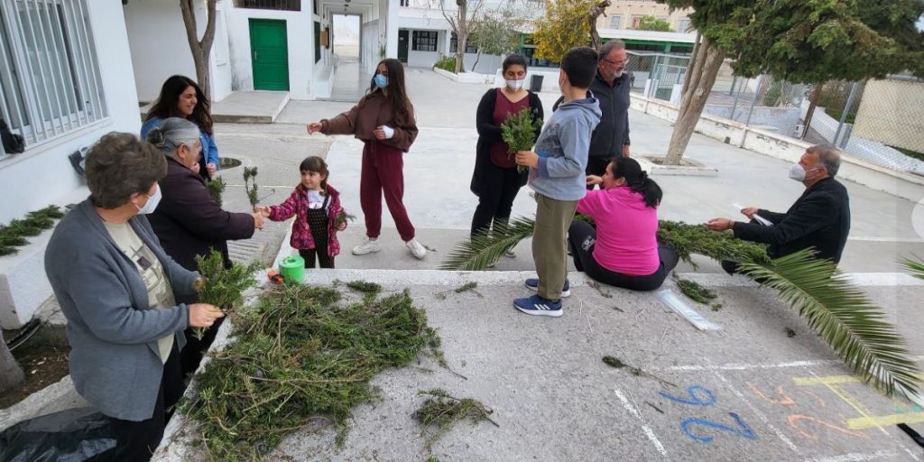 ΜΕΣΑΡΙΑ: Πιστοί στις παραδόσεις μας, αναβιώσαμε και φέτος το έθιμο του ...