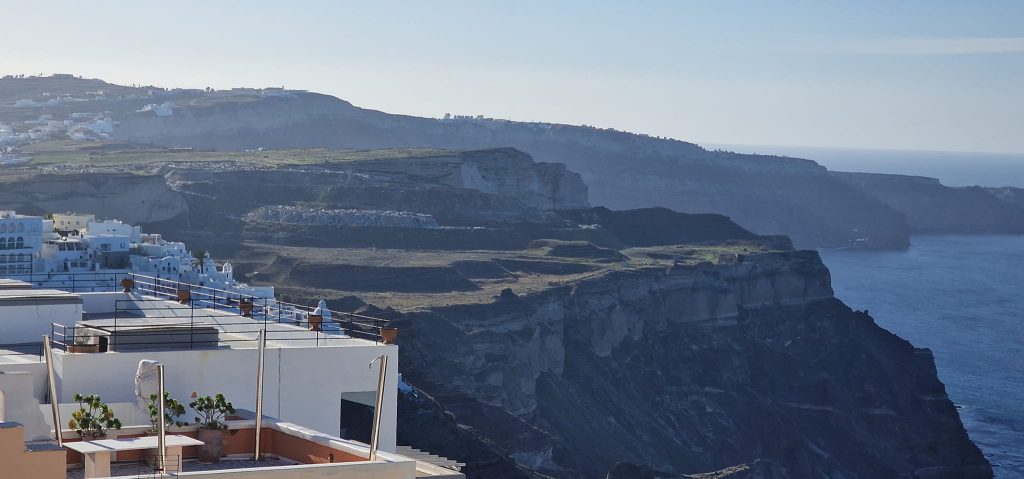 Γ.Νομικου: Εμφανής πλέον η κατάσταση της χωματερής, σε πλήρη θέα το ...