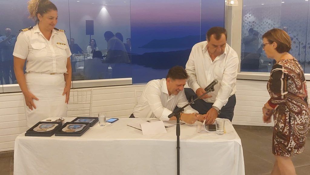 Η ΕΚΔΗΛΩΣΗ ΓΙΑ ΤΗΝ ΠΑΡΑΧΩΡΙΣΗ ΔΩΡΕΑΝ ΟΙΚΙΩΝ ΑΠΟ ΤΟ ΔΗΜΟ ΣΤΟ ΛΙΜΕΝΙΚΟ ...