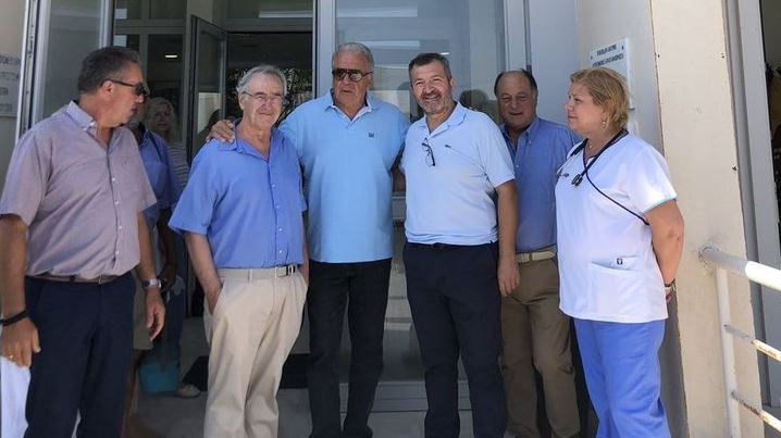 Ο τ.Υπουργός κος Αβραμόπουλος επισκέφθηκε το Νοσοκομείο Σαντορίνης ...