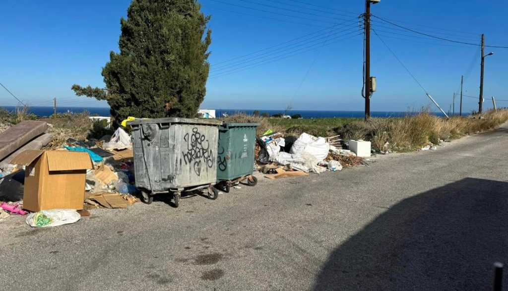 Το σημείο «χωματερή» ΦΗΡΩΝ- Έξω Γυαλος καθαρίστηκε από την εταιρεία ...
