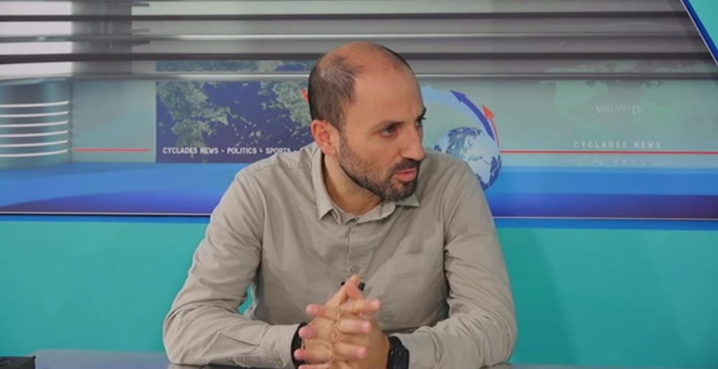 Ο ΑΝΤΙΔΗΜΑΡΧΟΣ ΠΑΙΔΕΙΑΣ κ ΚΑΤΣΙΠΗΣ ΣΤΟ ΚΑΝΑΛΙ ΤΗΣ ΣΑΝΤΟΡΙΝΗΣ (BINTEO ...
